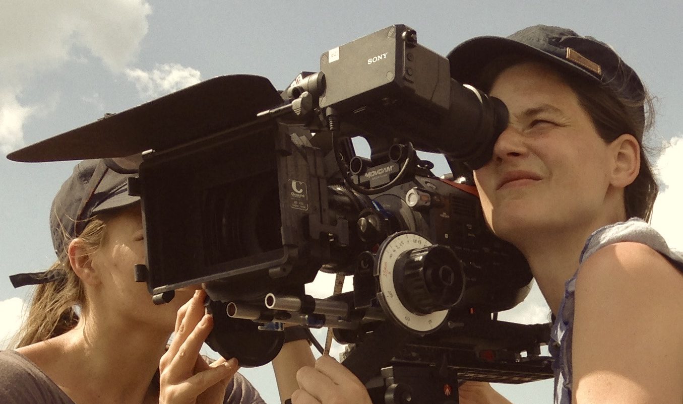 Kontakt - JULIA WEINGARTEN | KAMERAFRAU